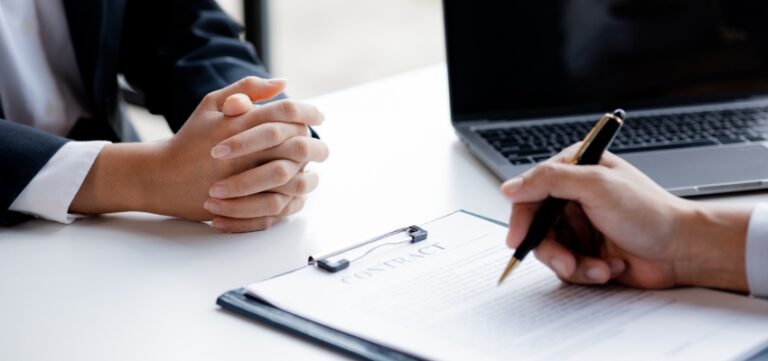 Expert Conveyancing Lawyer Melbourne - Services at AMT Lawyers and ...